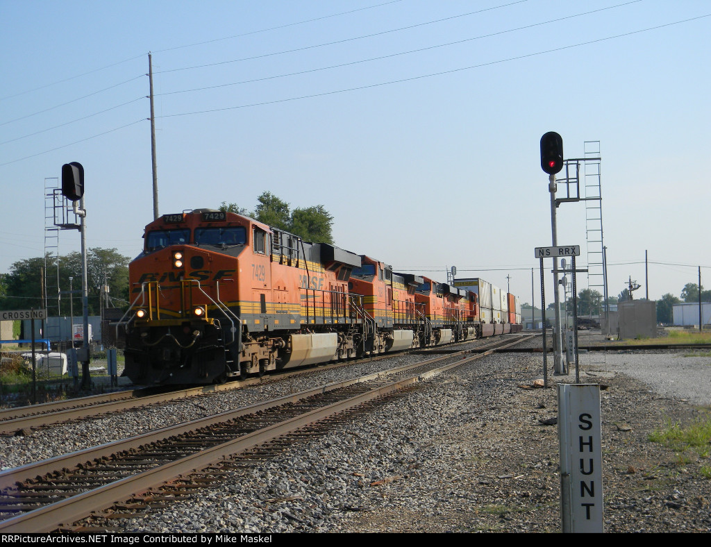 BNSF 7429